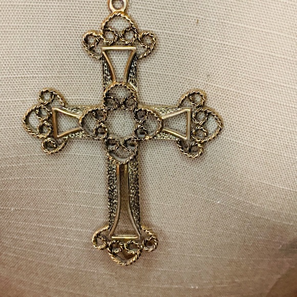 Sarah Coventry | Jewelry | Vtg Sarah Coventry Ltd Edition 973 Cross ...